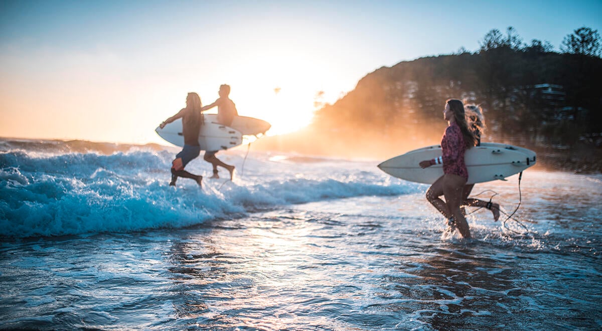 Surfa i Sverige – 5 schyssta ställen och nybörjartips - Vagabond