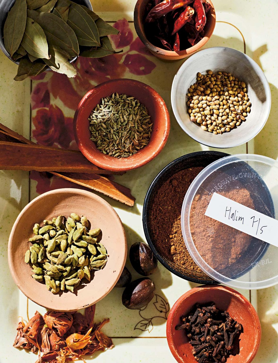 Kokboken som tar dig till matkulturen i Bangladesh - Vagabond