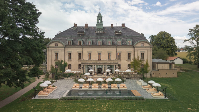 Spana in bilderna från nyöppnade resorten Maryhill Estate - Vagabond
